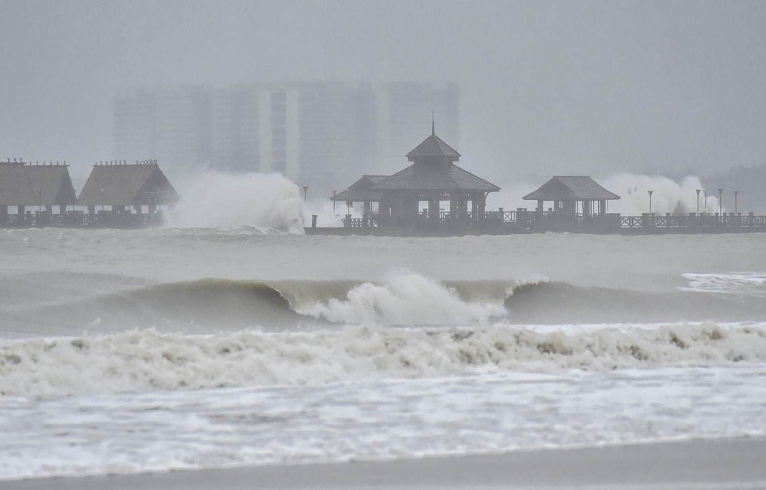 Typhoon Yagi devastates tilapia production in Hainan, China | SeafoodSource