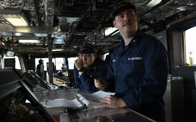 Polar Star sails on Thanksgiving | WorkBoat