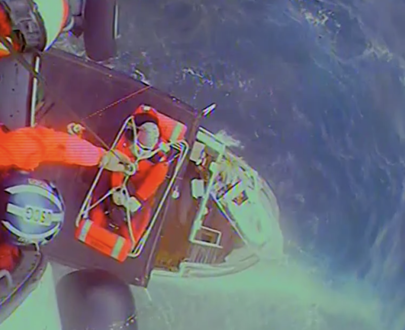 Crew rescued from sinking tug in Gulf of Alaska | WorkBoat