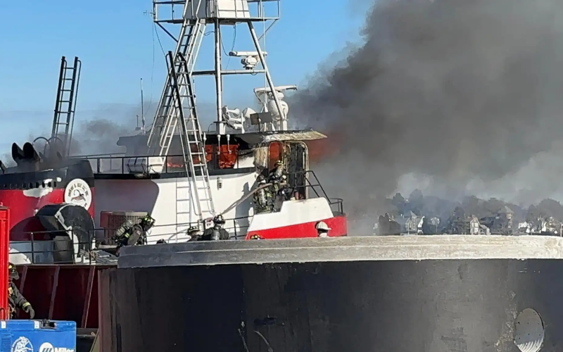 Tugboat catches fire in Massachusetts | WorkBoat
