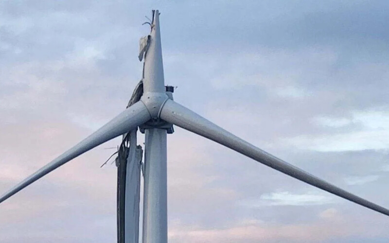 Lightning strikes damaged Vineyard Wind turbine | WorkBoat